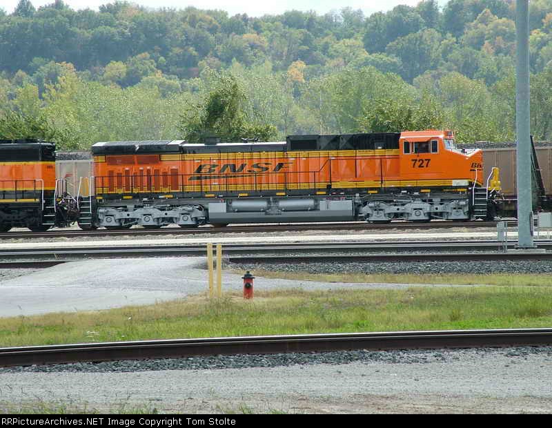 BNSF 727